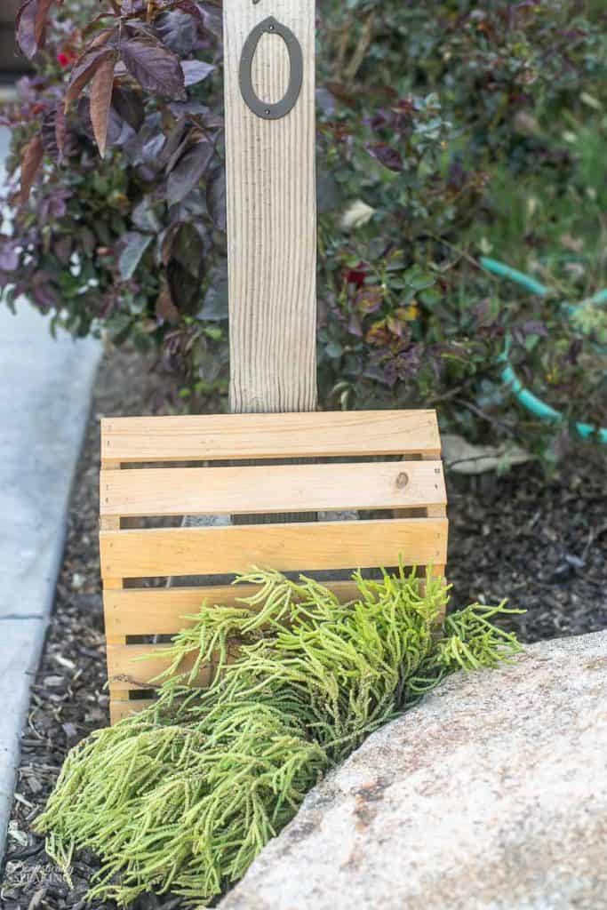 DIY Solar Address Post - Domestically Designed
