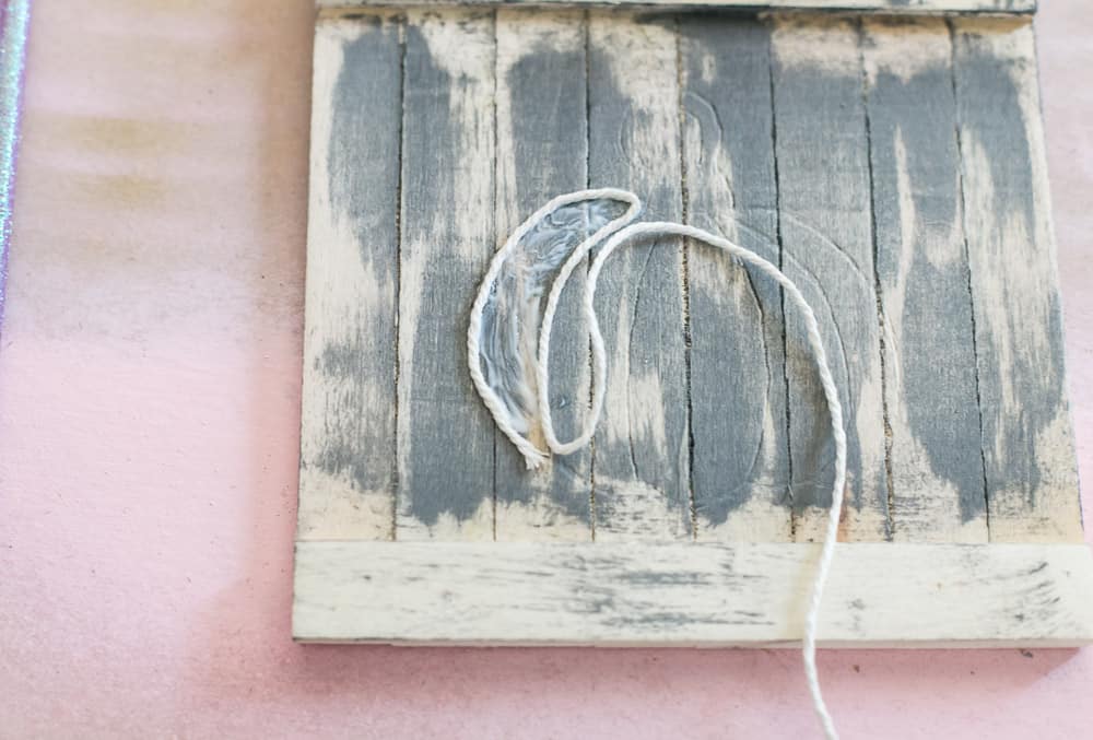 DIY Twine Pumpkin Sign - Domestically Designed